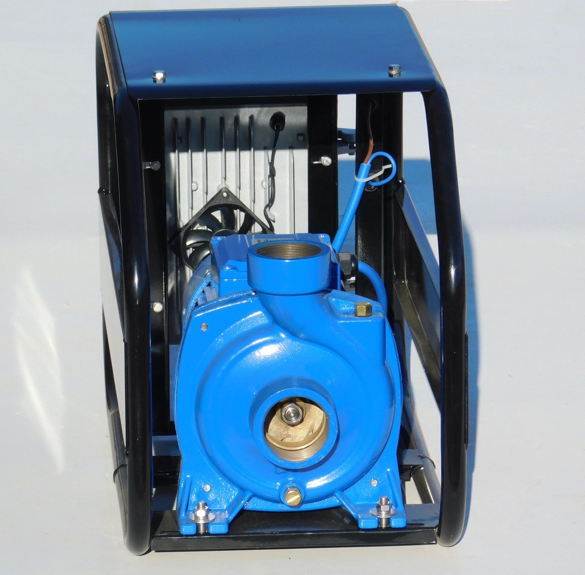 AC/DC Surface Solar water pump 1.5HP 1100W – Sustainable Hobby Farm